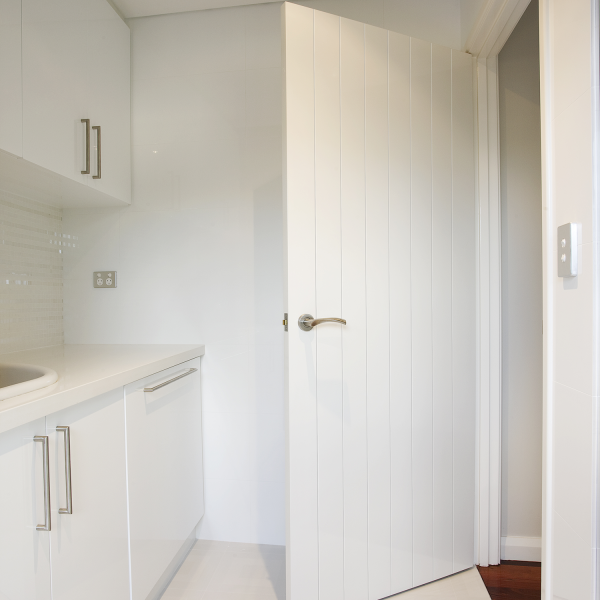 DECO 4S - Corinthian Doors